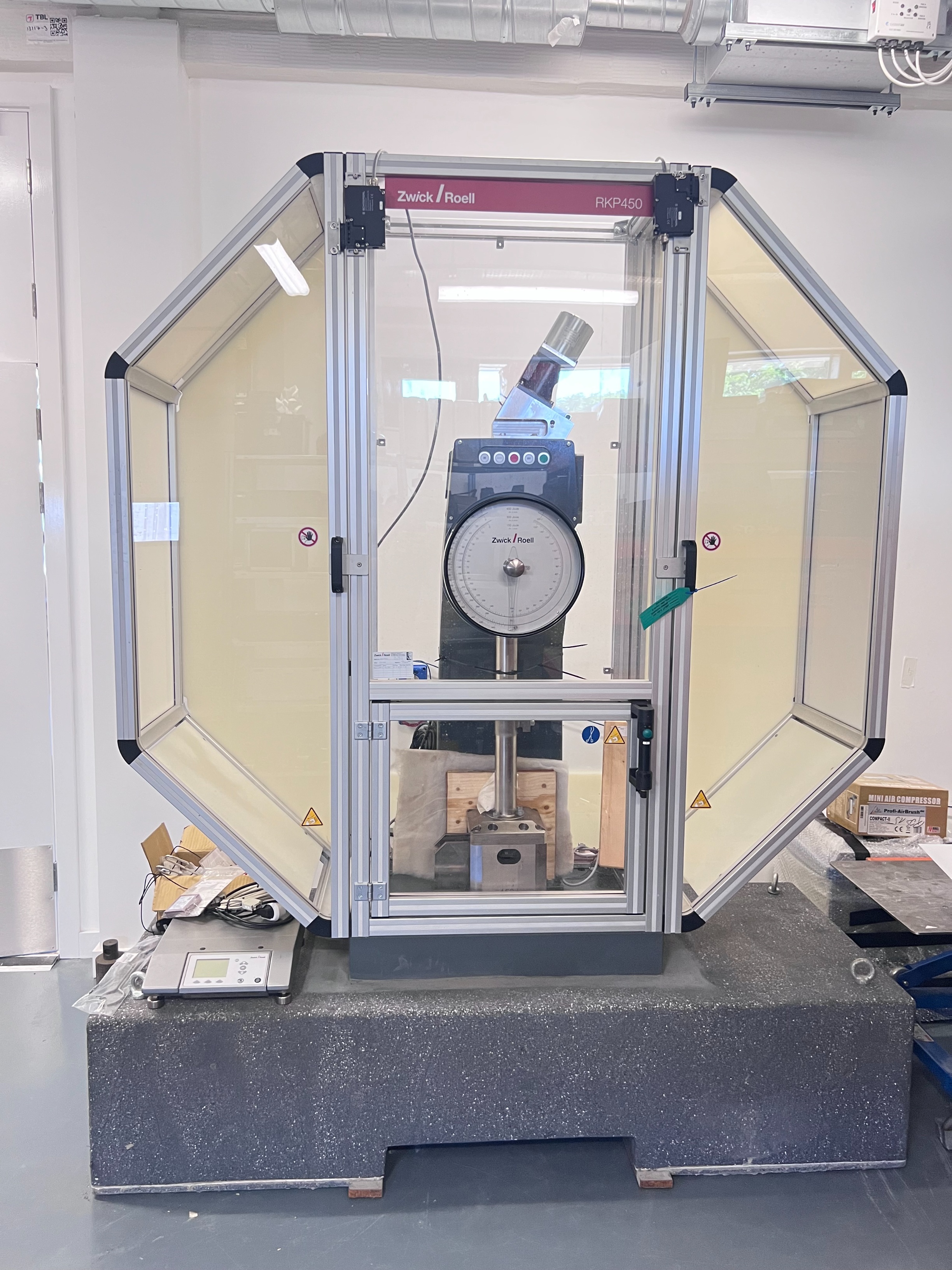 Zwick/Roell RKP 450 Pendulum Impact Tester