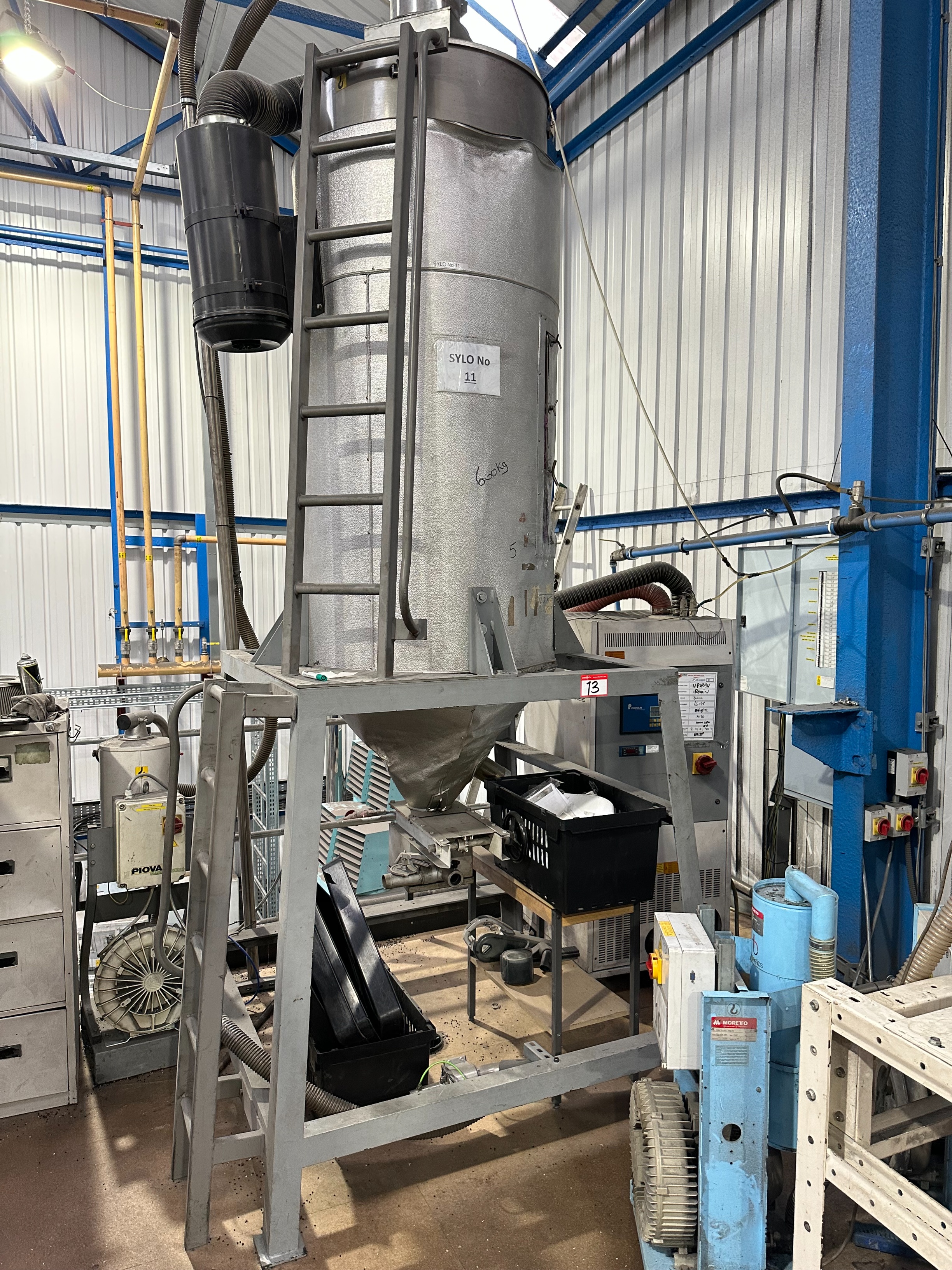 Piovan DSH520ME Dryer & Piovan T1000 Hopper