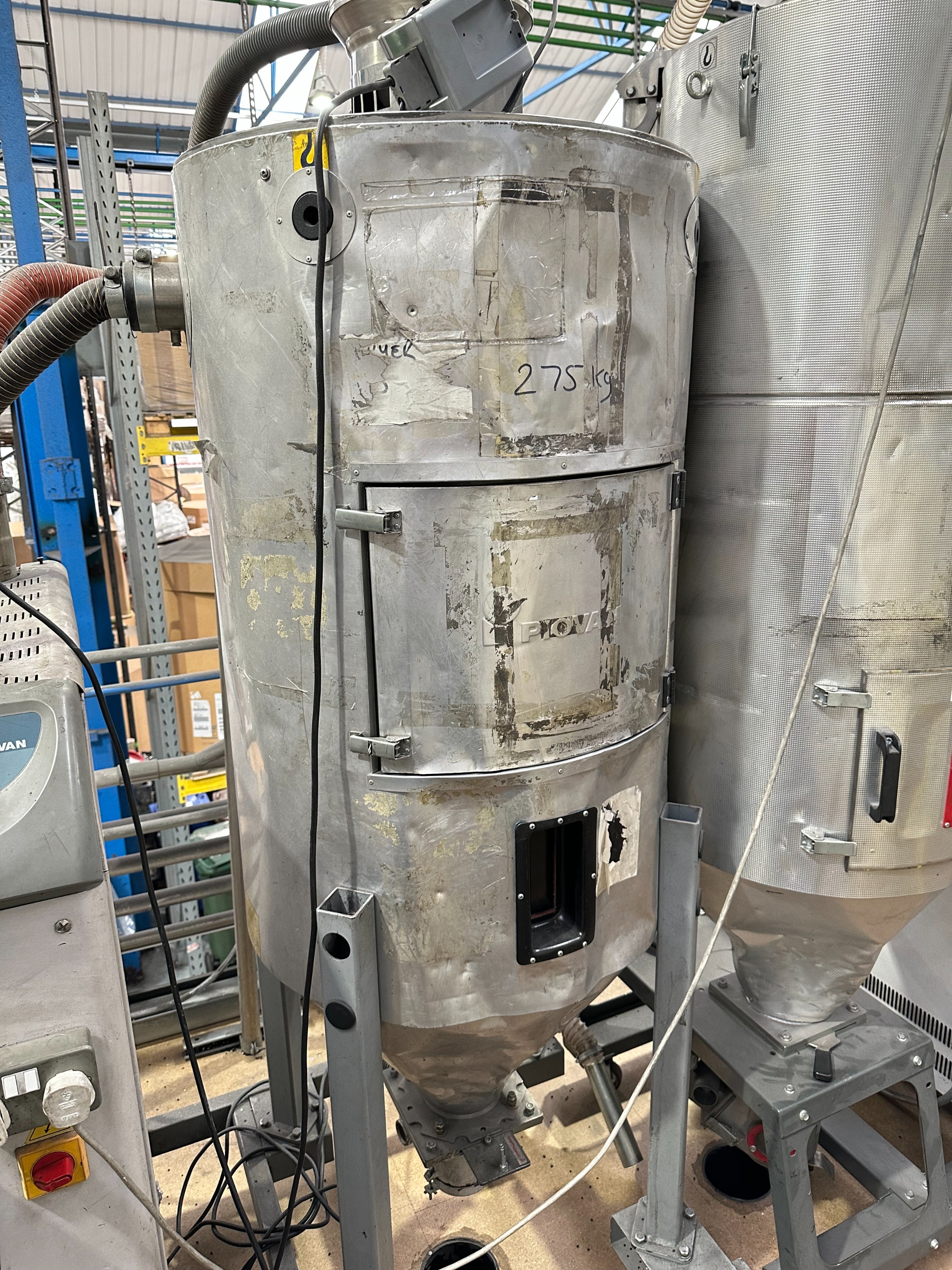 Piovan DPM613 Dryer with Piovan 275kg Hopper