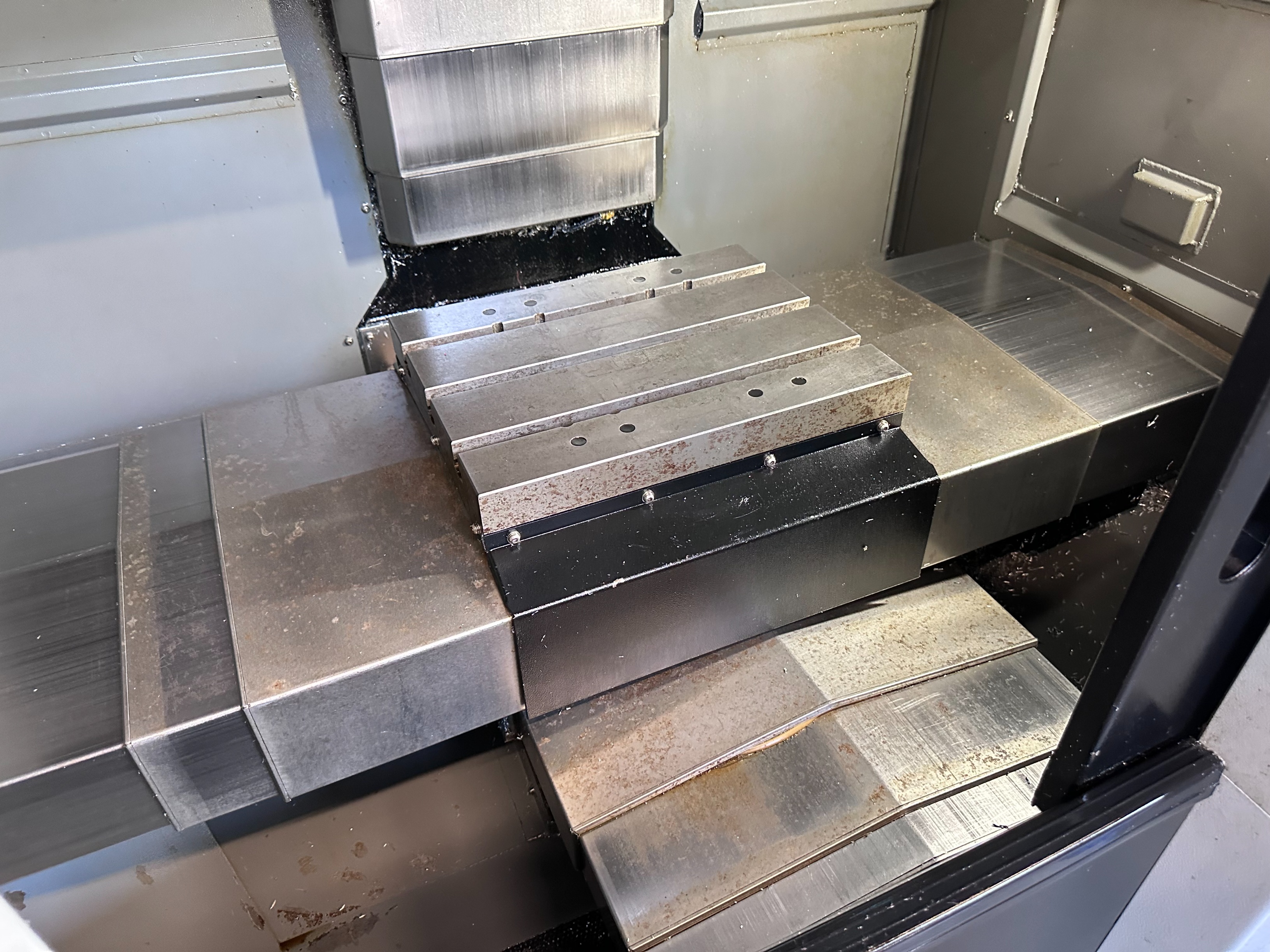 Hurco VM5i Vertical Machining Centre. (2017)