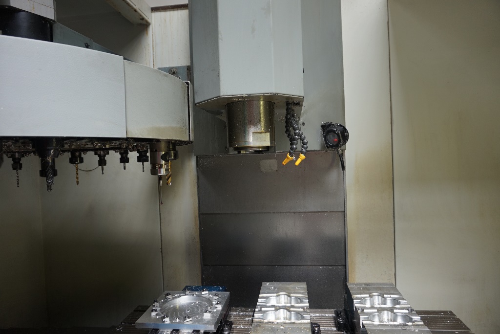 Deckel Maho DMC 103V CNC 3-Axis Vertical Milling Machine