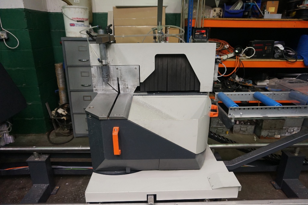 Elumatec Model DG 104 E355 Double Mitre Saw