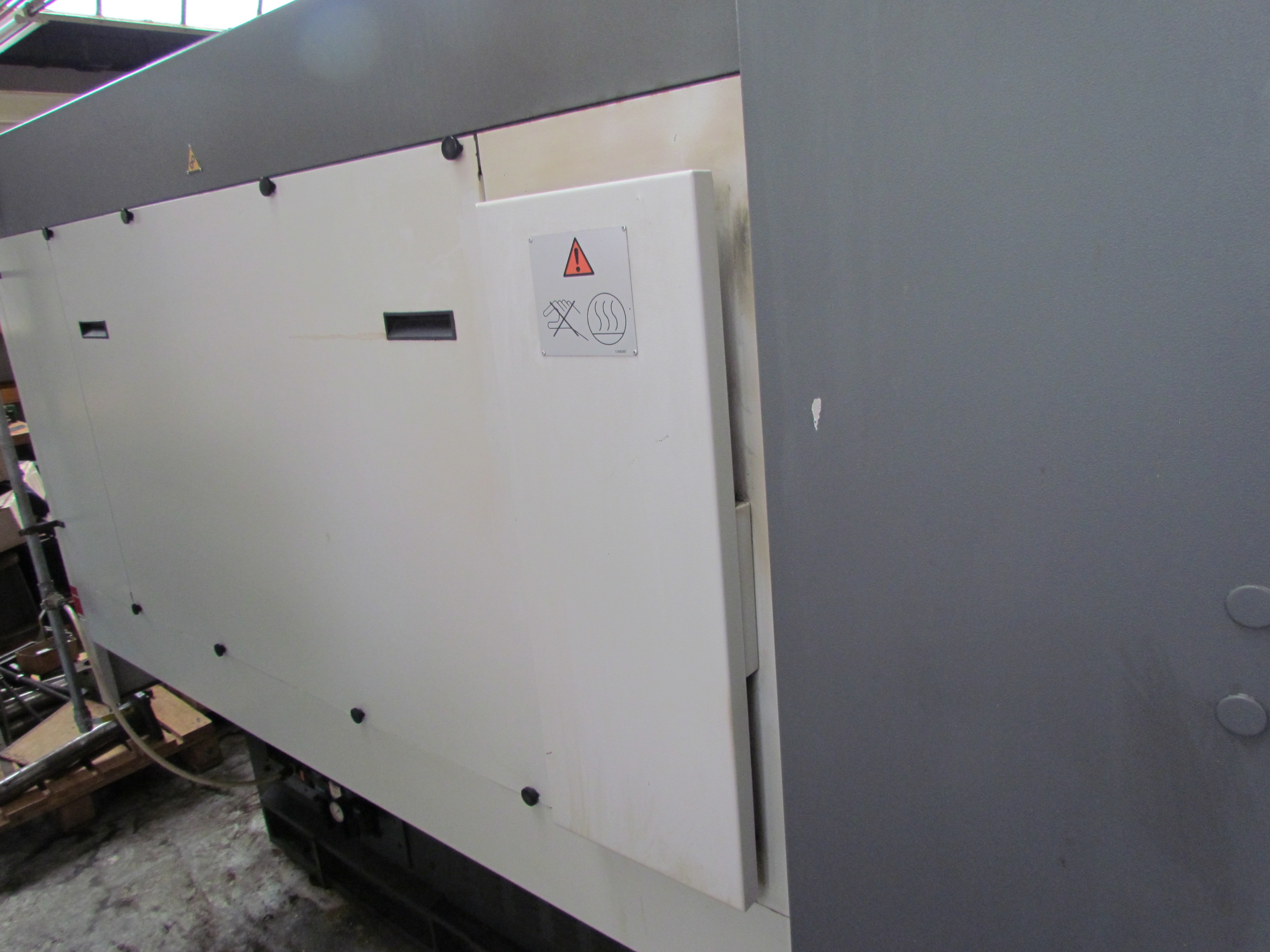 Cincinnati Falcon 200 CNC Lathe