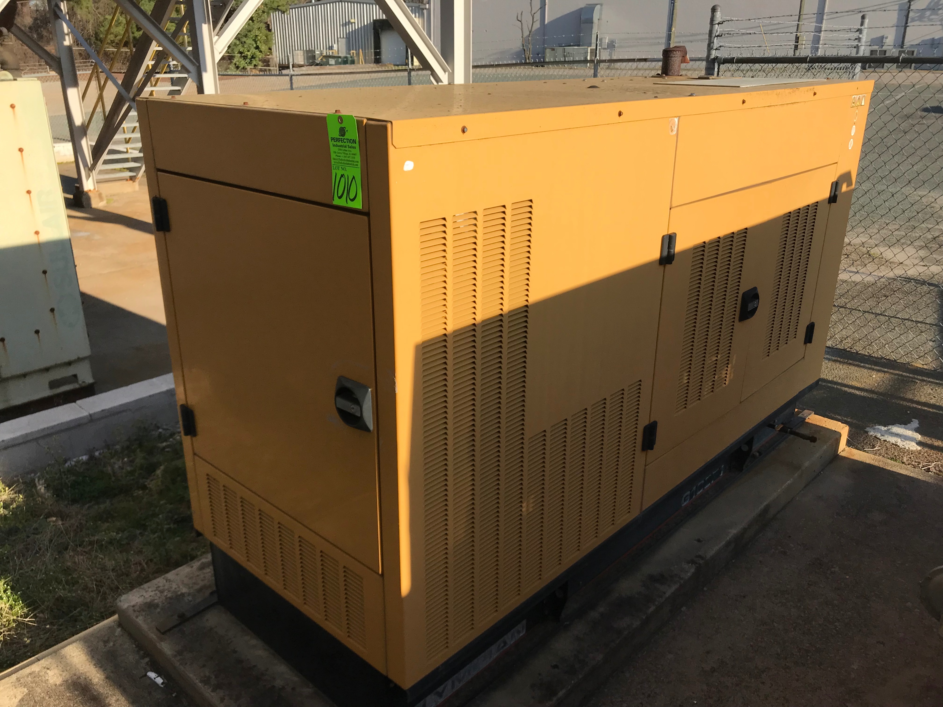 2000 CATERPILLAR G100F1 Natural Gas Generator, s/n F5851A/001, w/ 100 ...