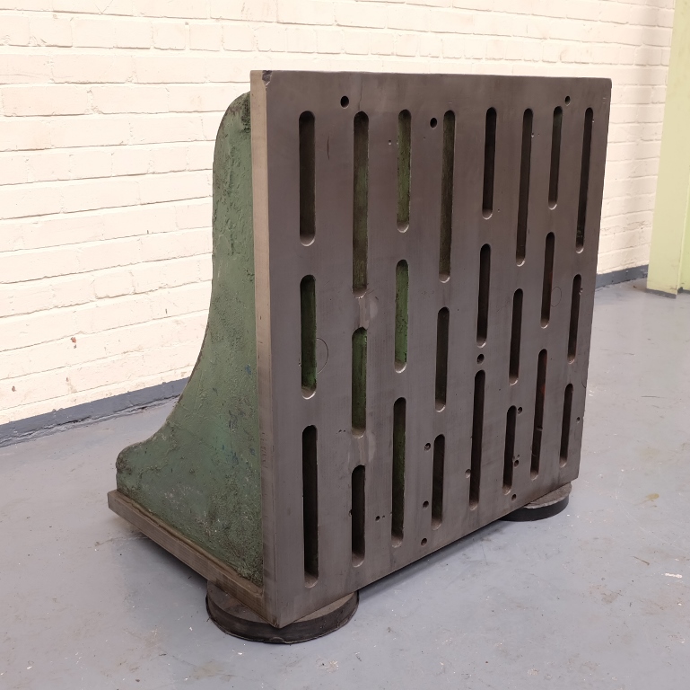 Large Slotted Angle Plate