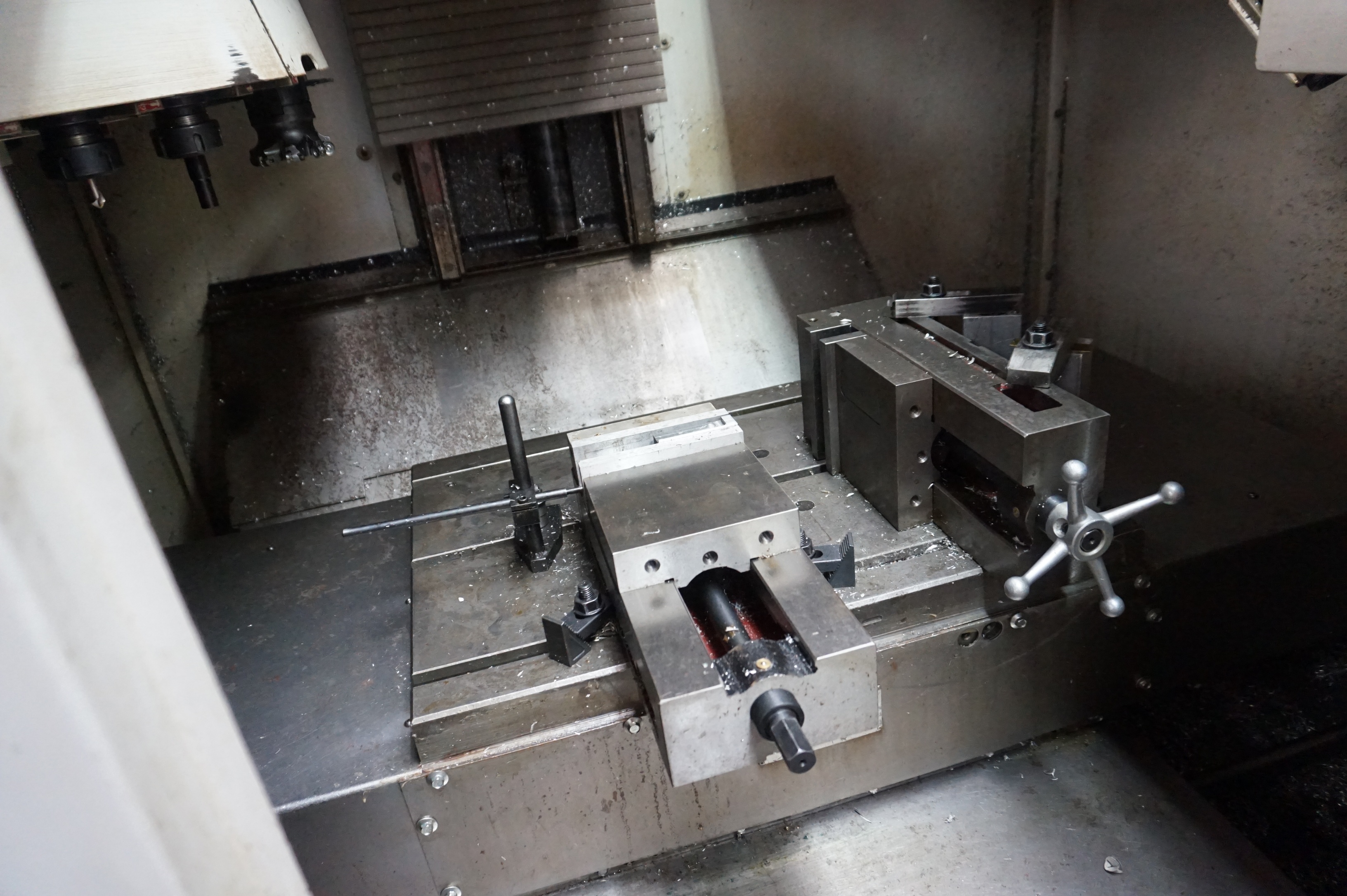 Cincinnati Milacron Dart 500 Vertical Machining Centre