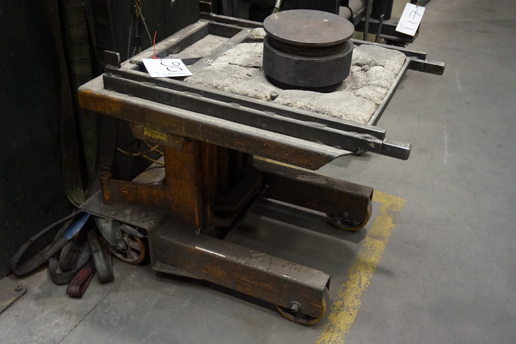 Hydraulic HT 1000 Table and Rotary Loader