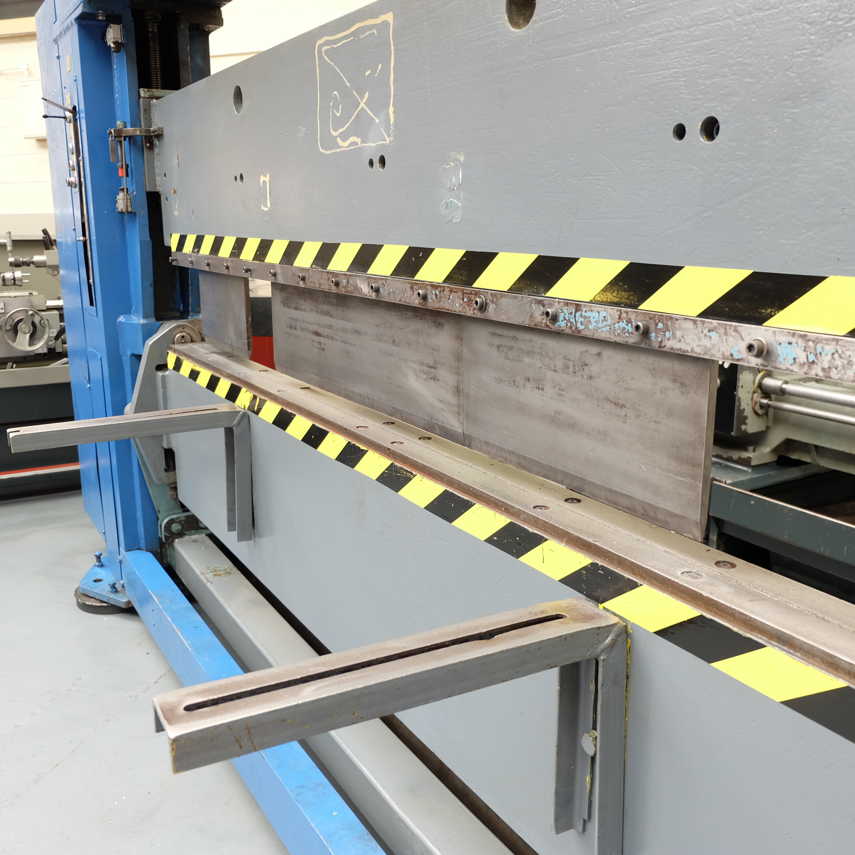 Keetona Hydroform Powered Sheet Metal Folder