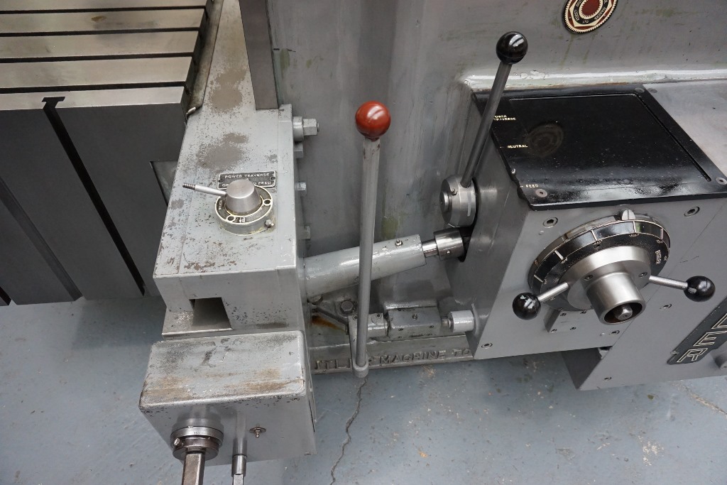 Butler 26" Super Shaper Tee Slotted Cube Table