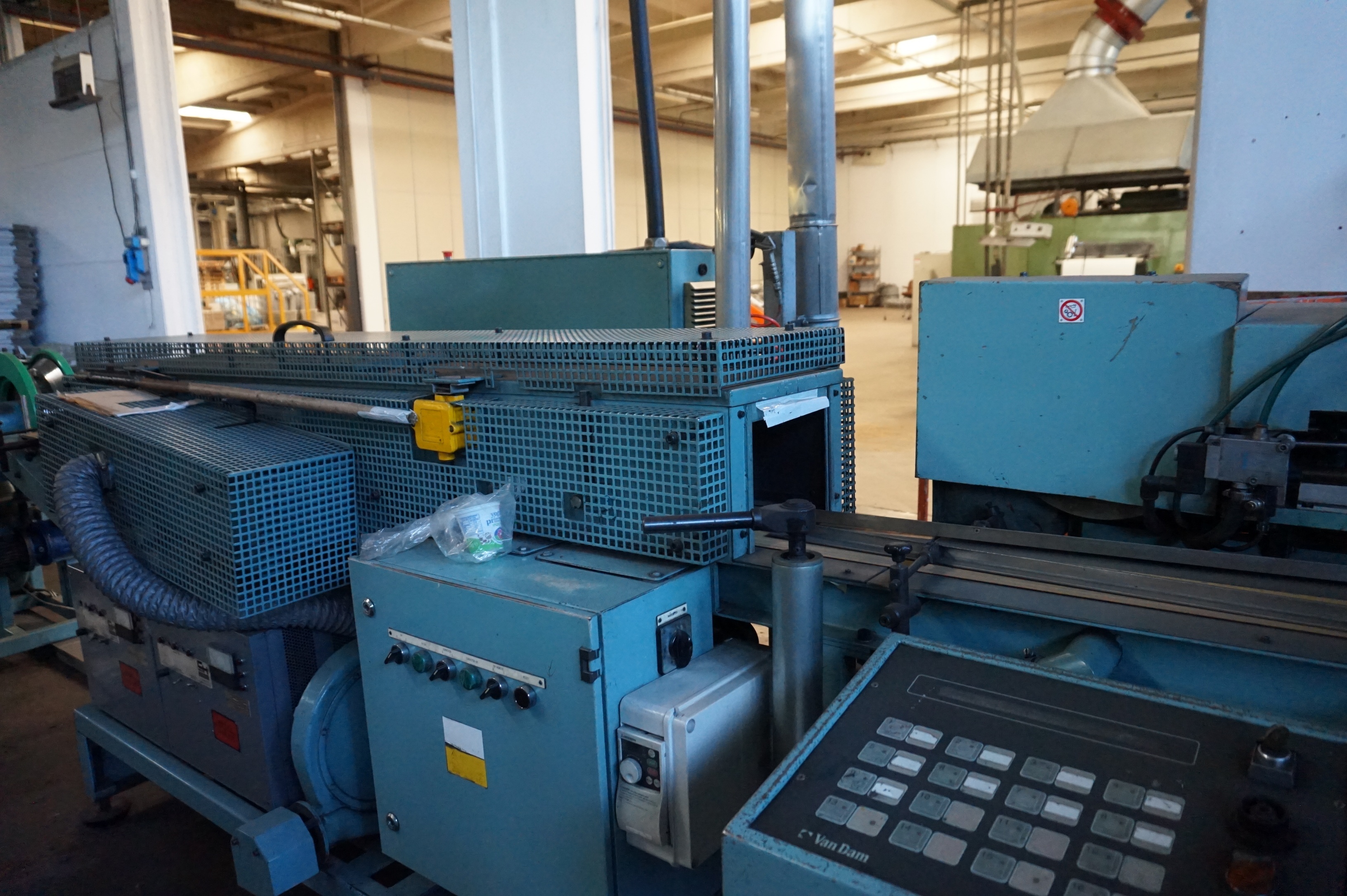 VAN DAM 565 MTO/UV 6 Colour Dry Offset Cup Printing Machine