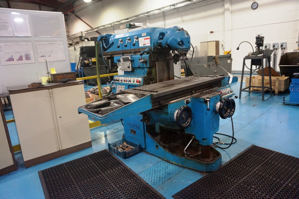 Huron Type NU3 Milling Machine