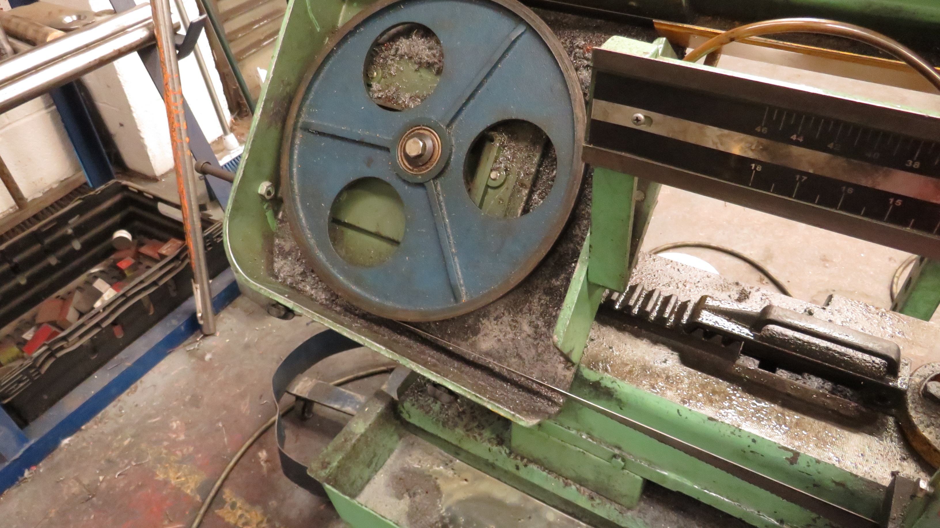 Model UE-250A Horizontal Band Saw