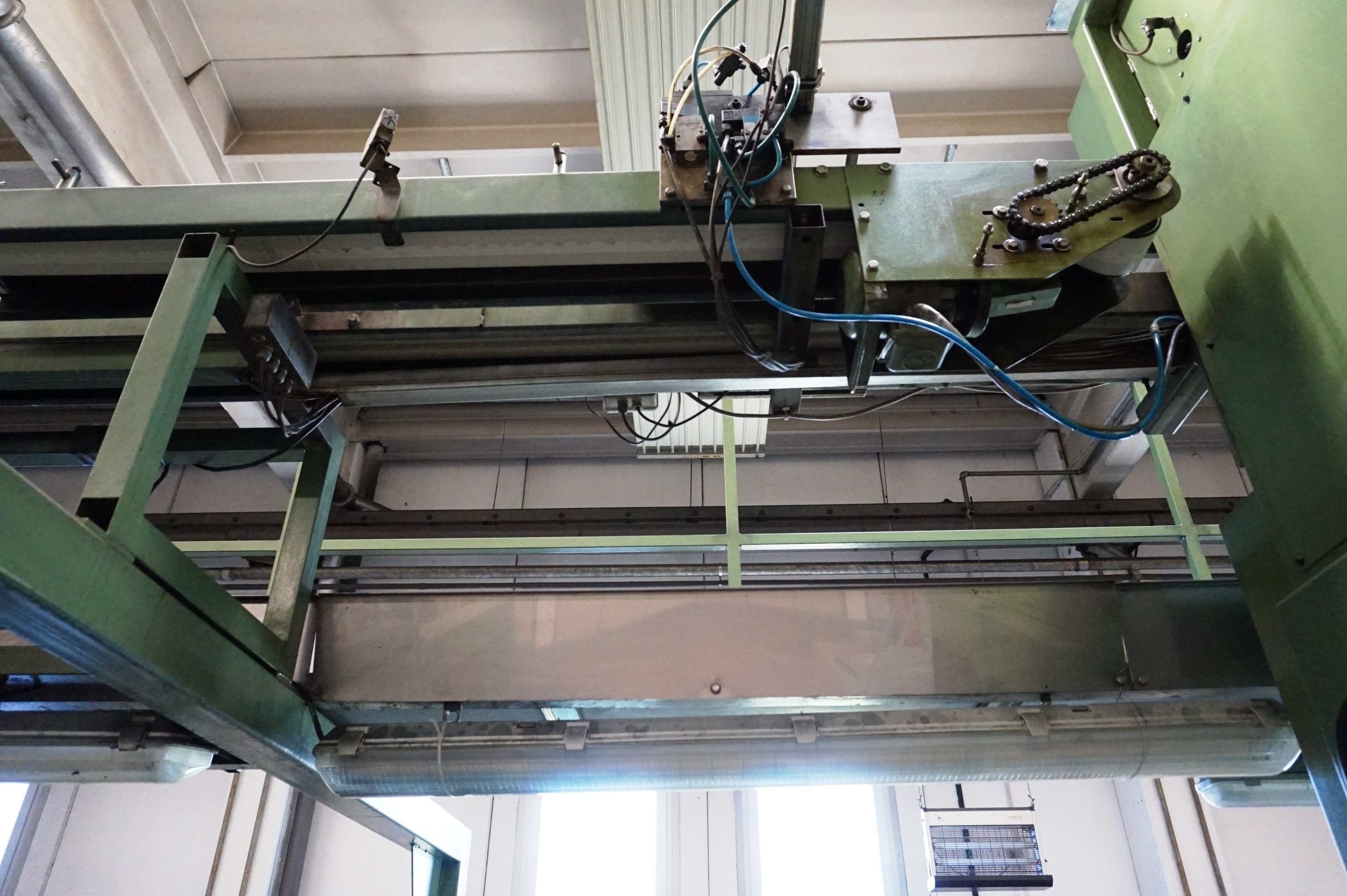 BRENNER Product Elevator with Overhead Delivery System