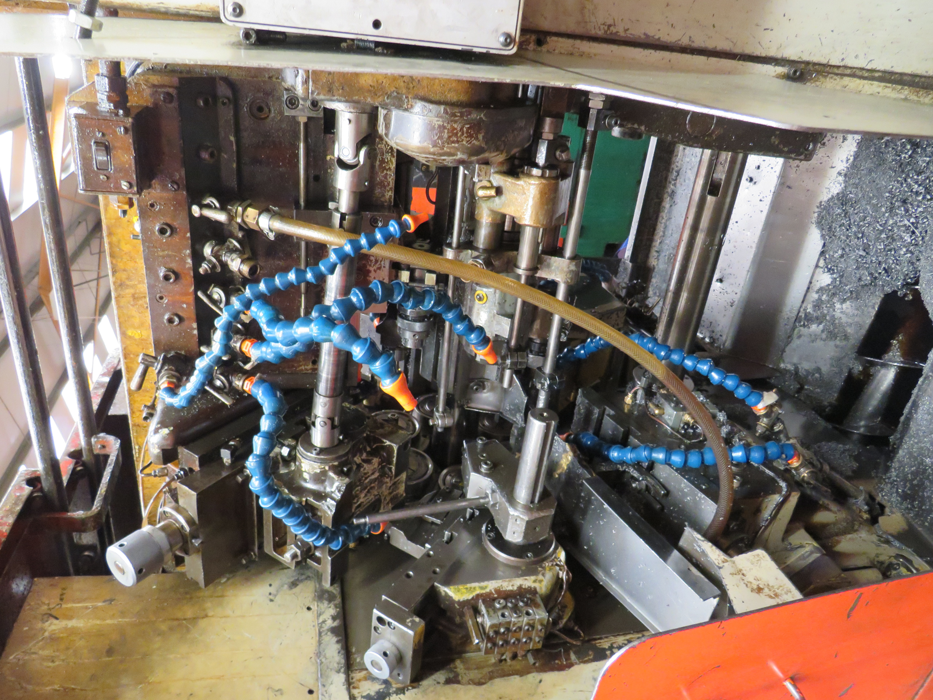 Wickman 1" x 6-Spindle Bar Automatic Lathe