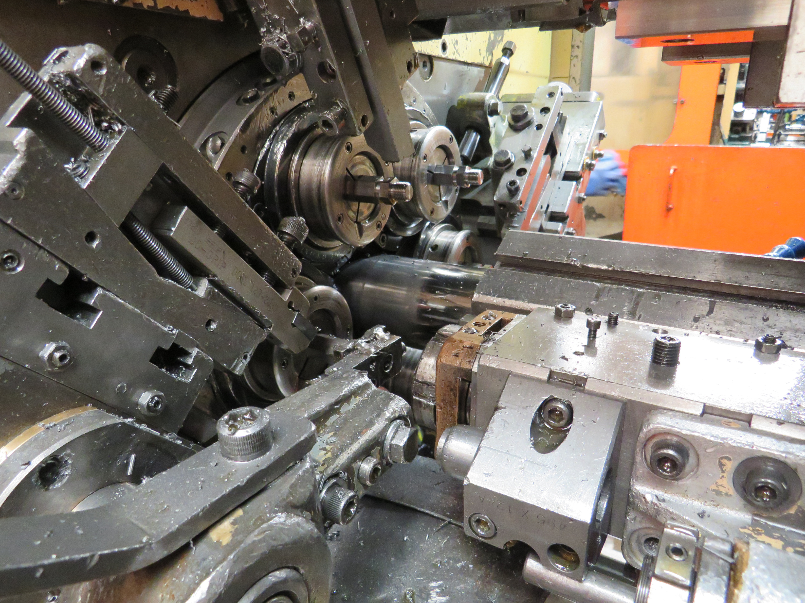 Wickman 5/8" x 6-Spindle Bar Automatic Lathe