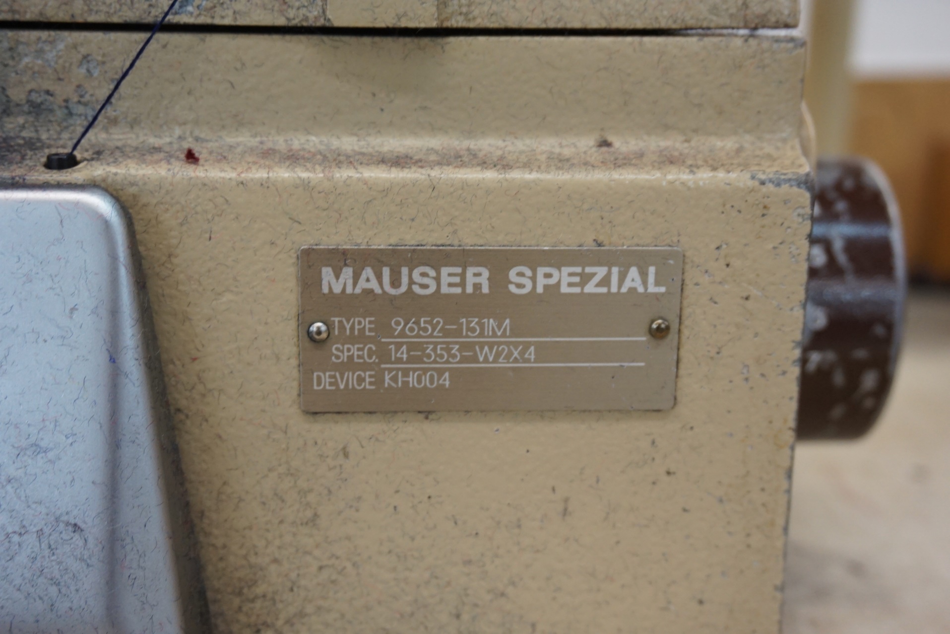 Mauser Spezial 9652-131M Twin Needle Overlock Sewing Machine