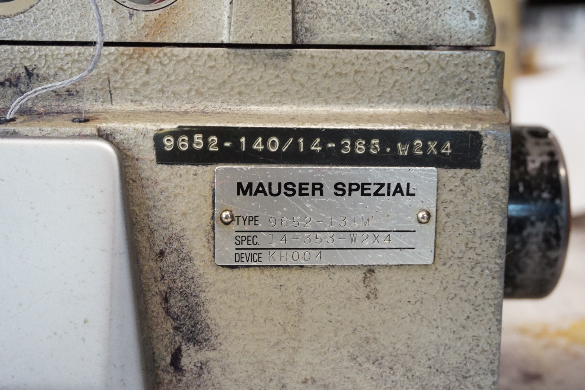 Mauser Spezial 9652-131M Twin Needle Overlock Sewing Machine