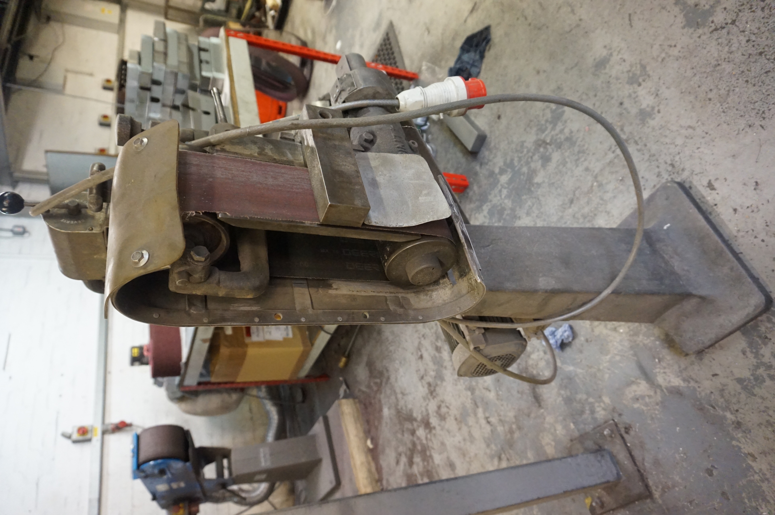 A4 Vertical Belt Linisher, 4’’
