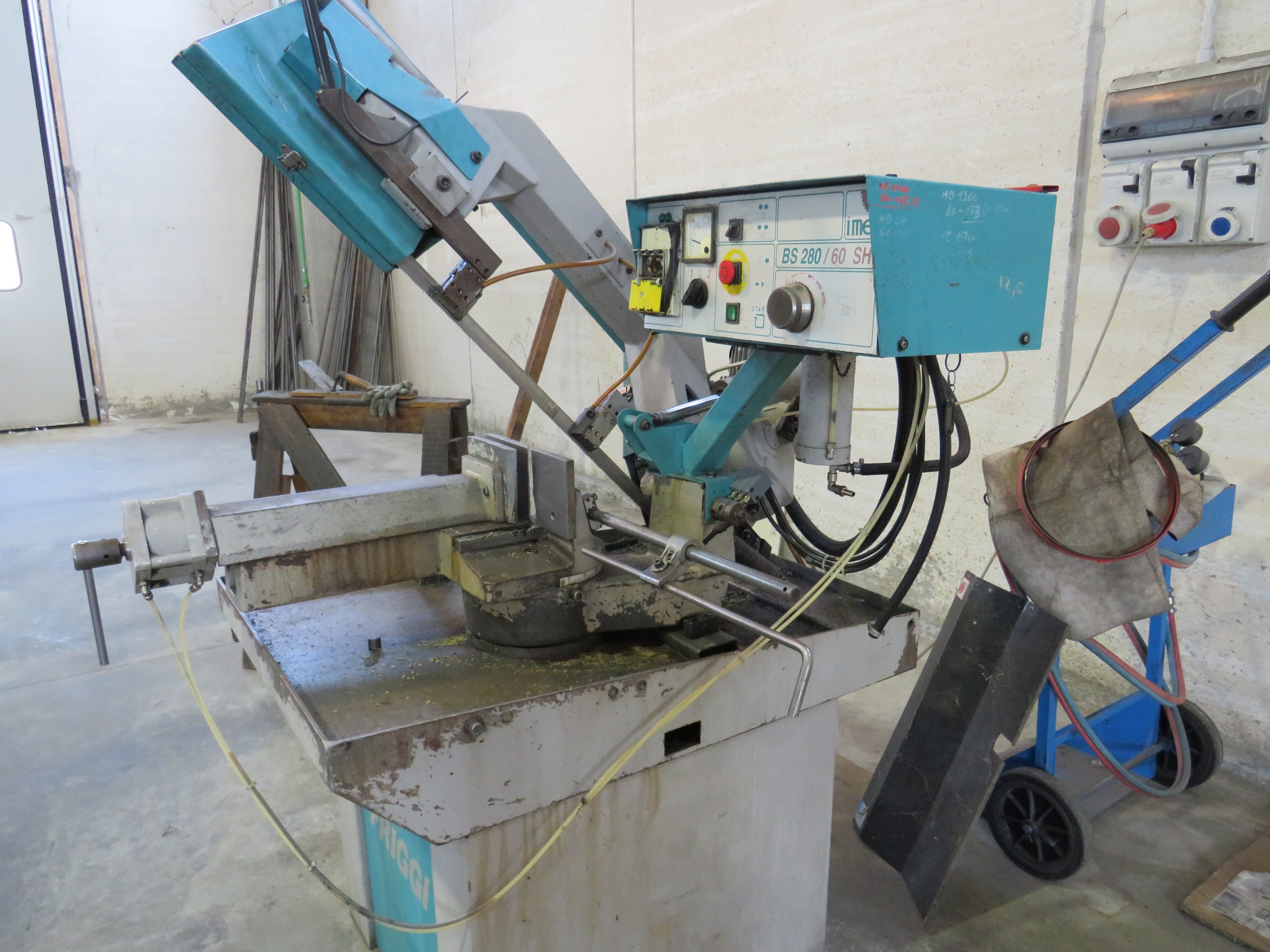 Friggi Vertical Bandsaw