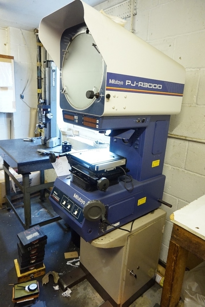 Mitutoyo PJ-A3000 Profile Projector