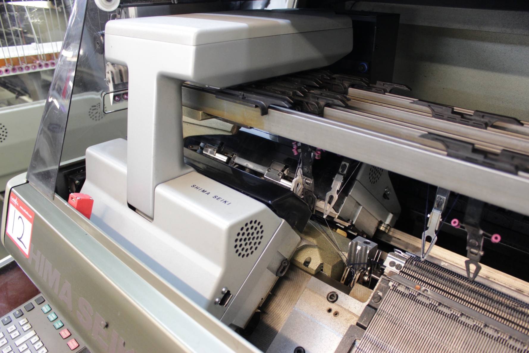 Shima Seiki SES122FF Computerised 10 Gauge Flatbed Knitting Machine