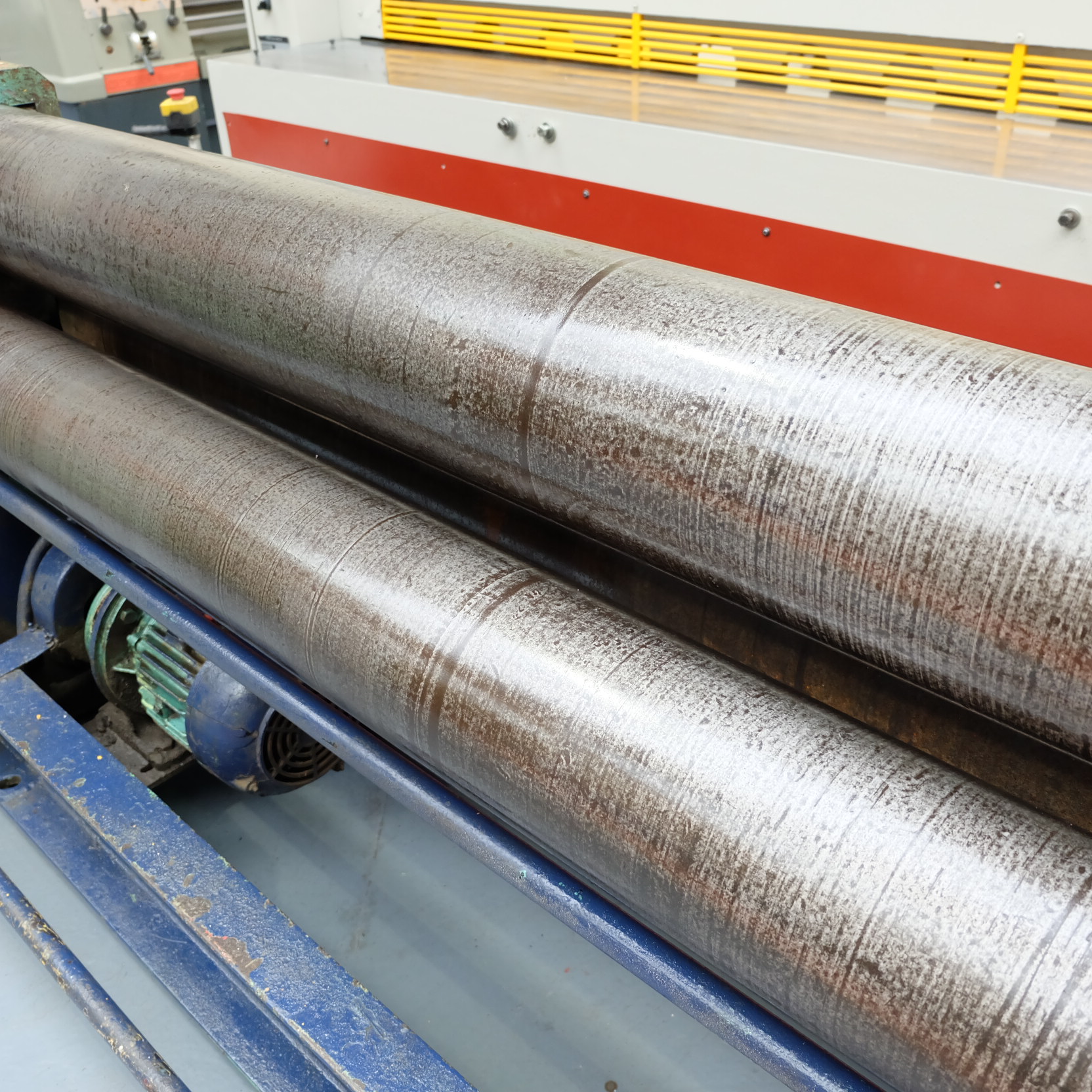 Powered Pyramid Sheet Metal Bending Rolls