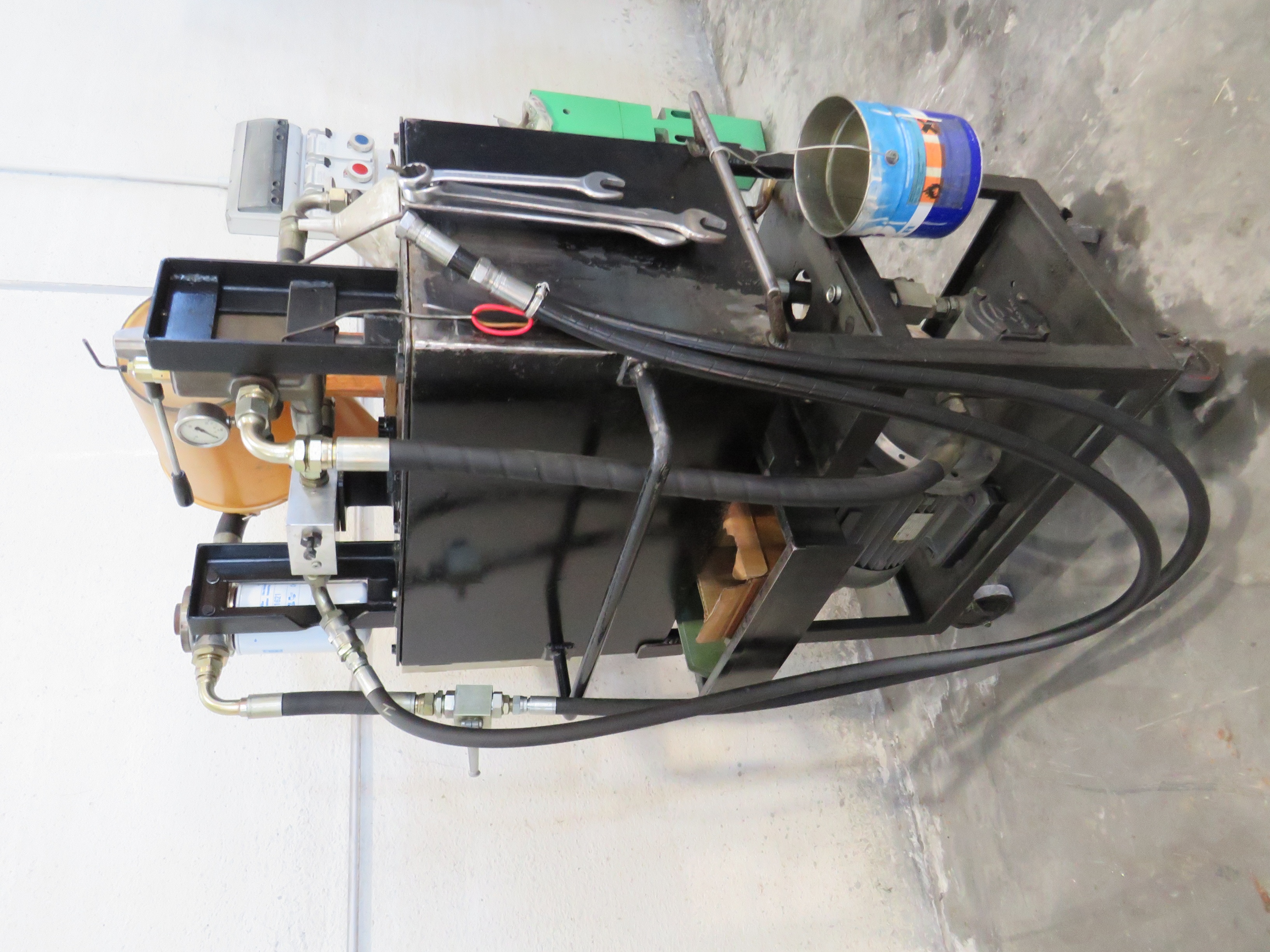 Mobile Hydraulic Tank/Test Rig