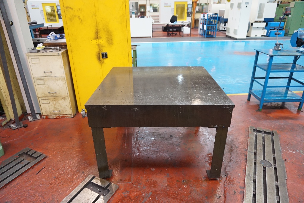Steel Surface Table: Size 48" x 48"