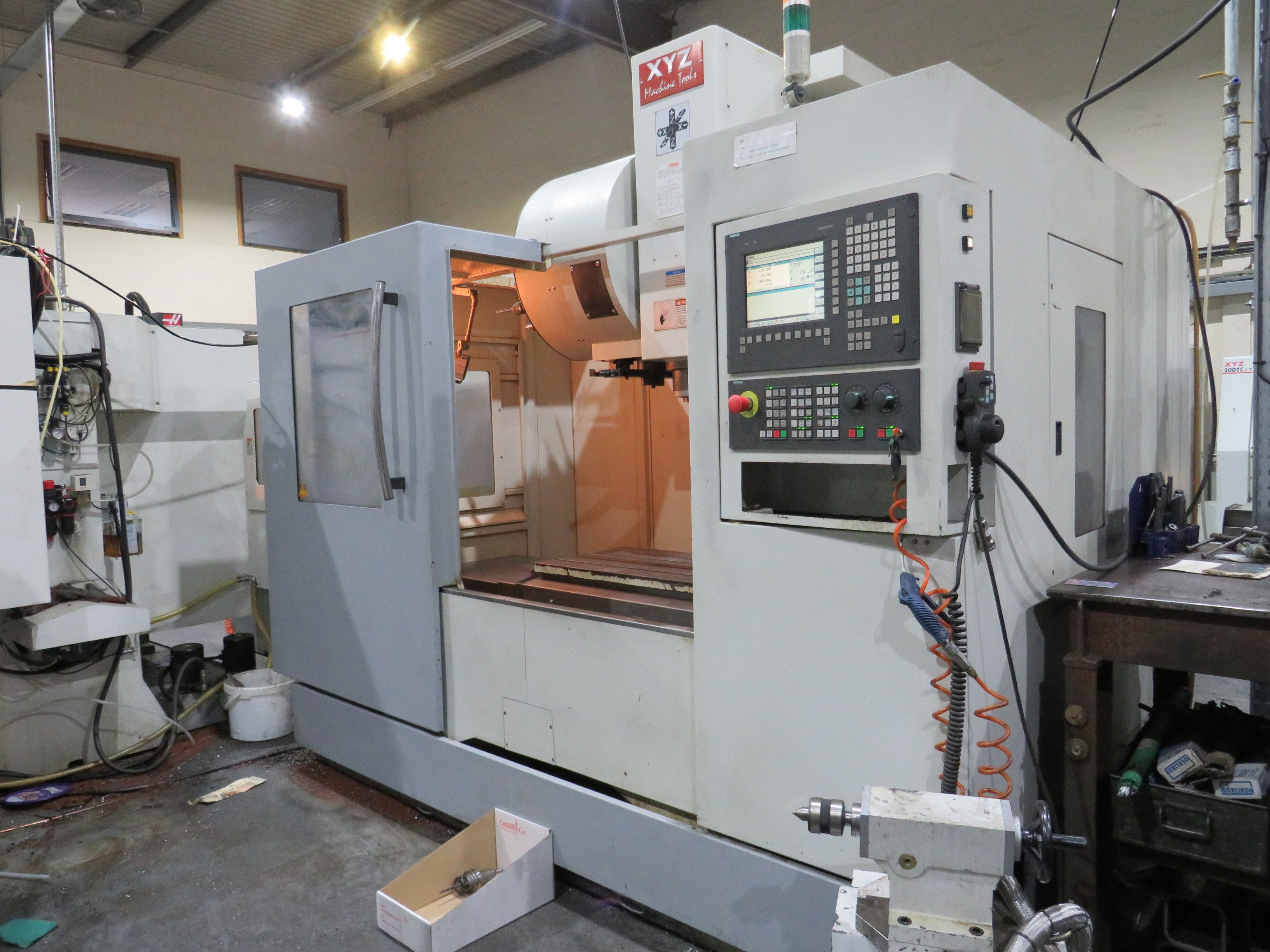 XYZ 1020 Vertical Machining Centre