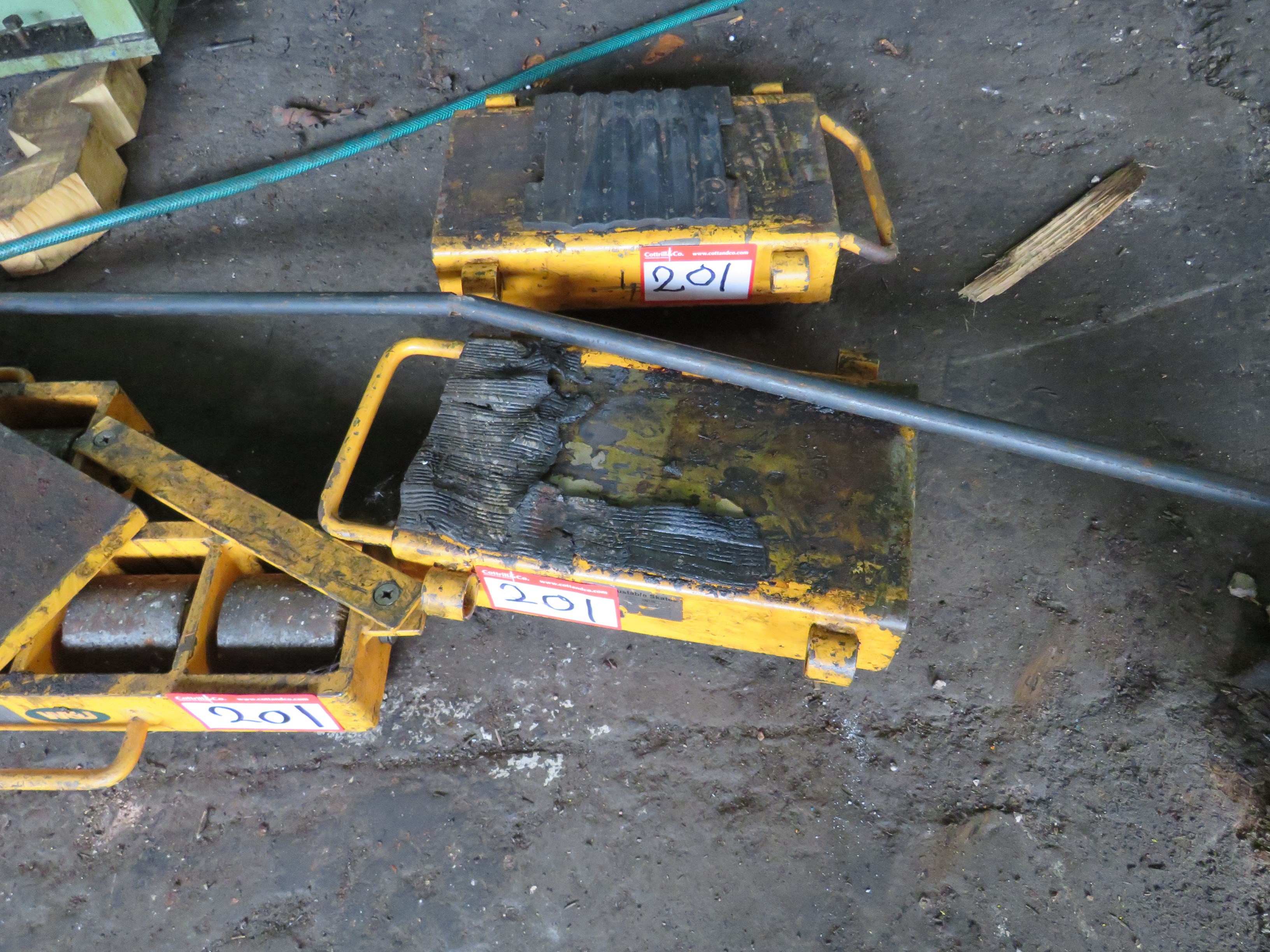 Set of Skates