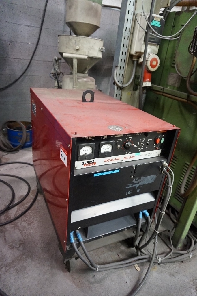 Lincoln Idealarc DC-600 Welder
