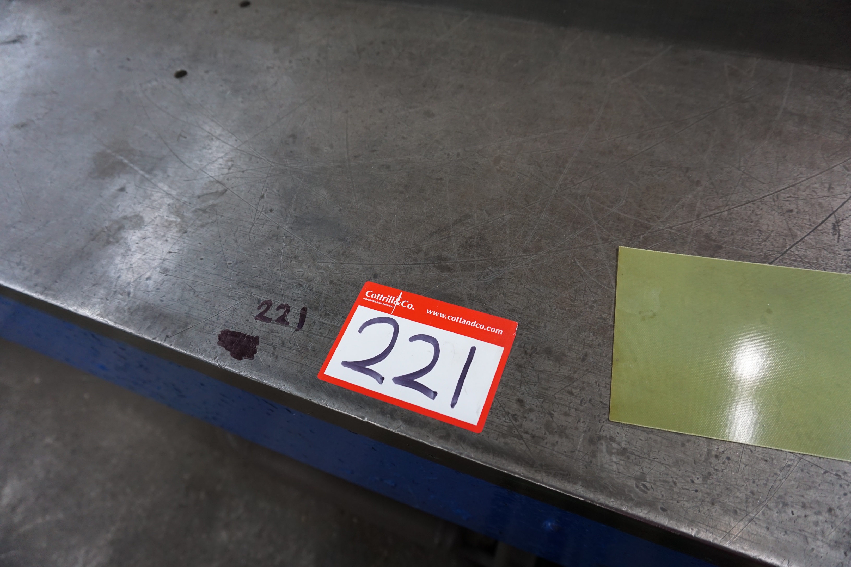 Heated Steel Table 4m x 3m