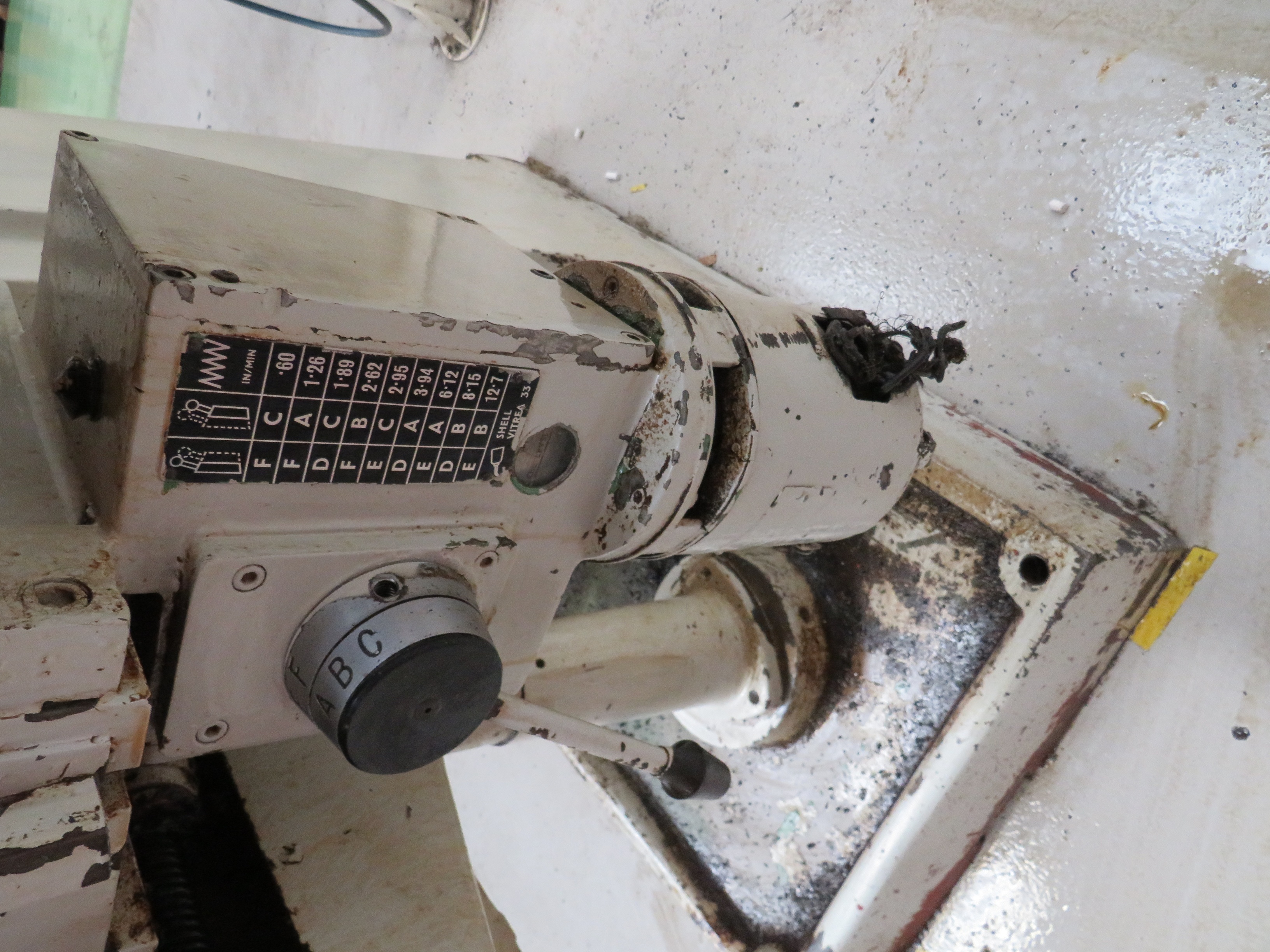 Beaver Universal Turret Milling Machine