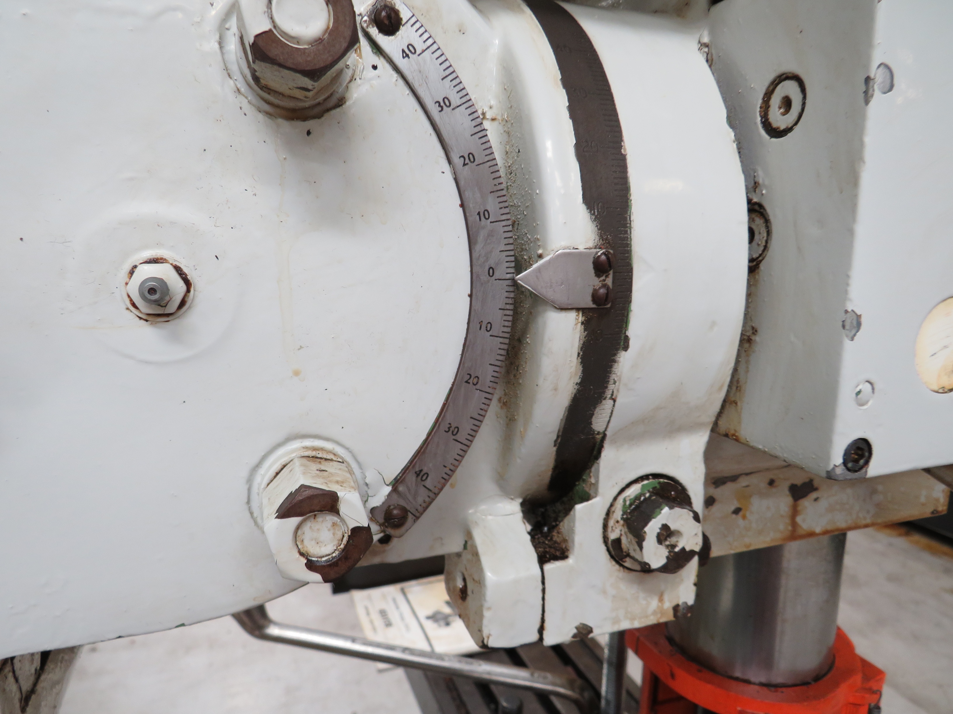 Beaver Universal Turret Milling Machine