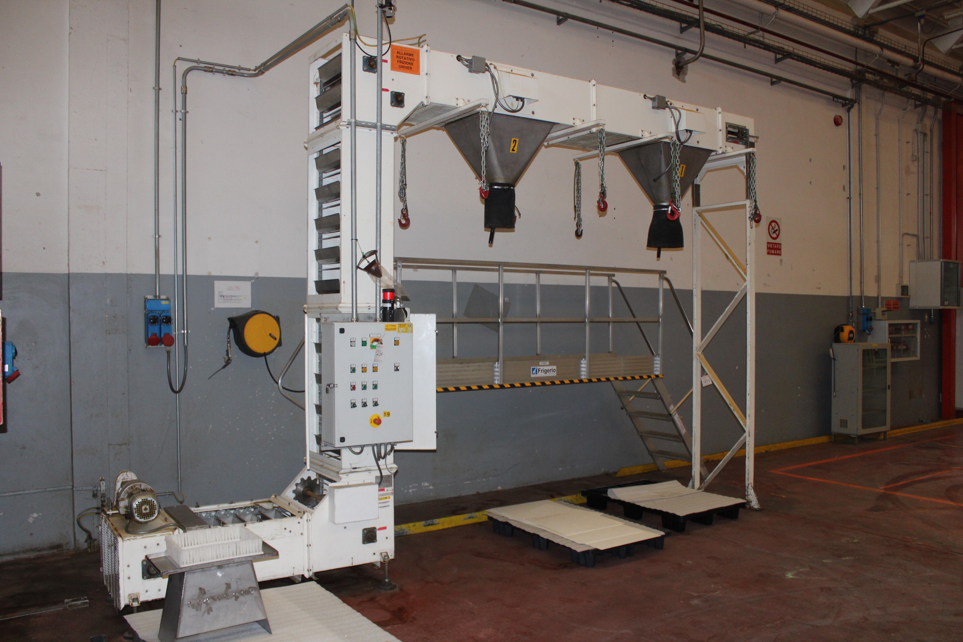 Univer UL.58 Z Bucket Elevator