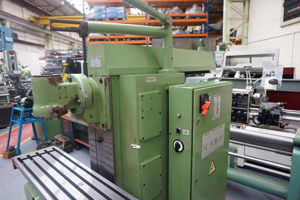 Jafo Type FWF32 Universal Milling Machine