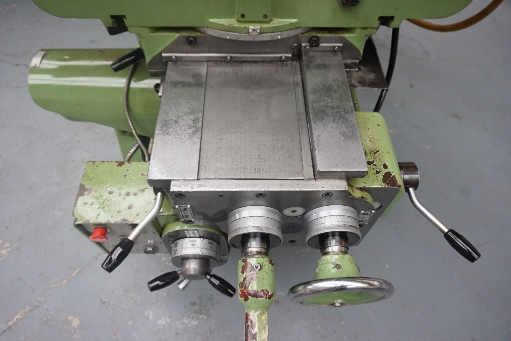 Jafo Type FWF32 Universal Milling Machine