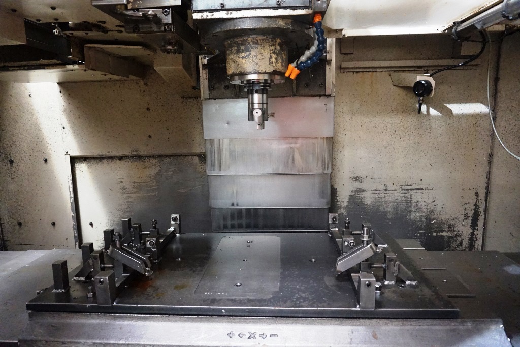 Cincinnati Milacron Lancer 1250 Vertical CNC Machining Centre