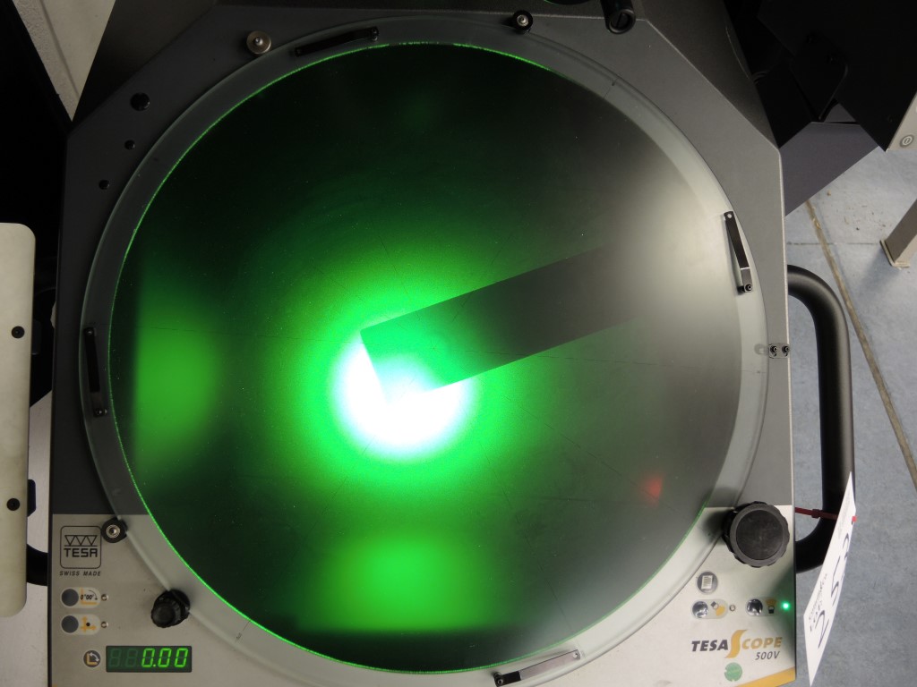 Tesa Scope Model: 06830025 500V Projector with TS200 System