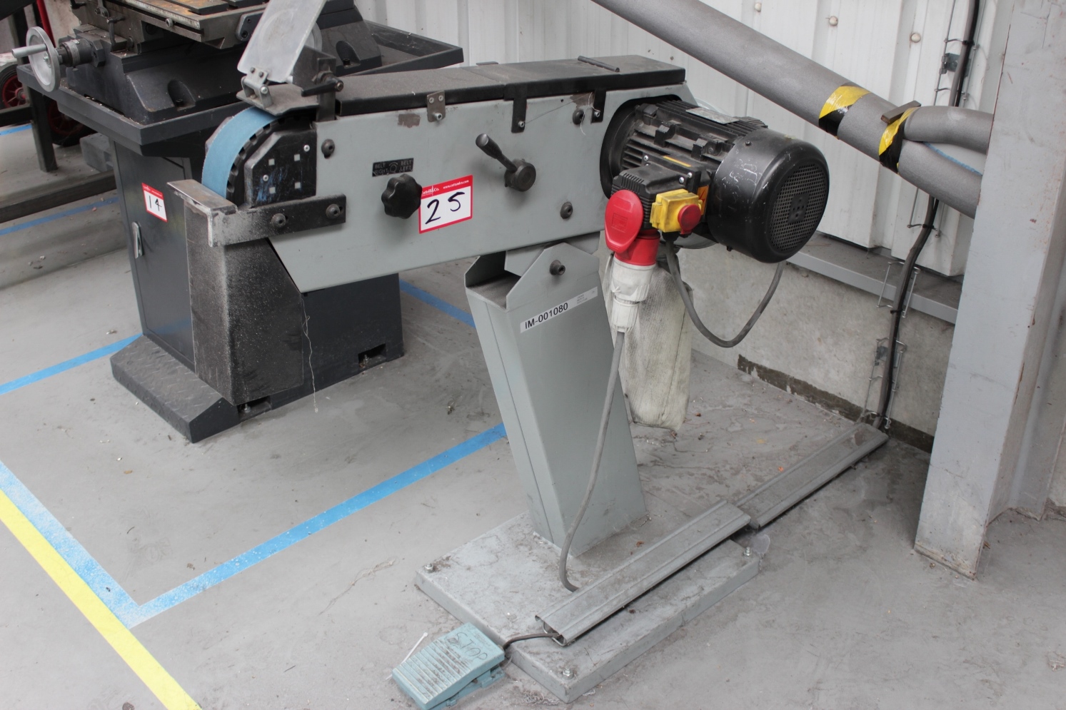 Contimac BS75 Linisher with Dust Collector