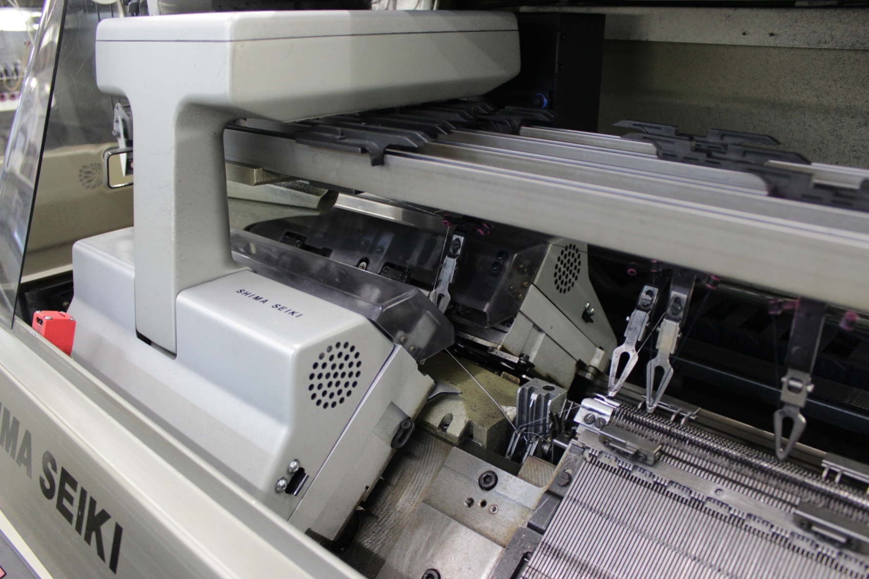 Shima Seiki SES122RT Computerised 10 Gauge Knitting Machine