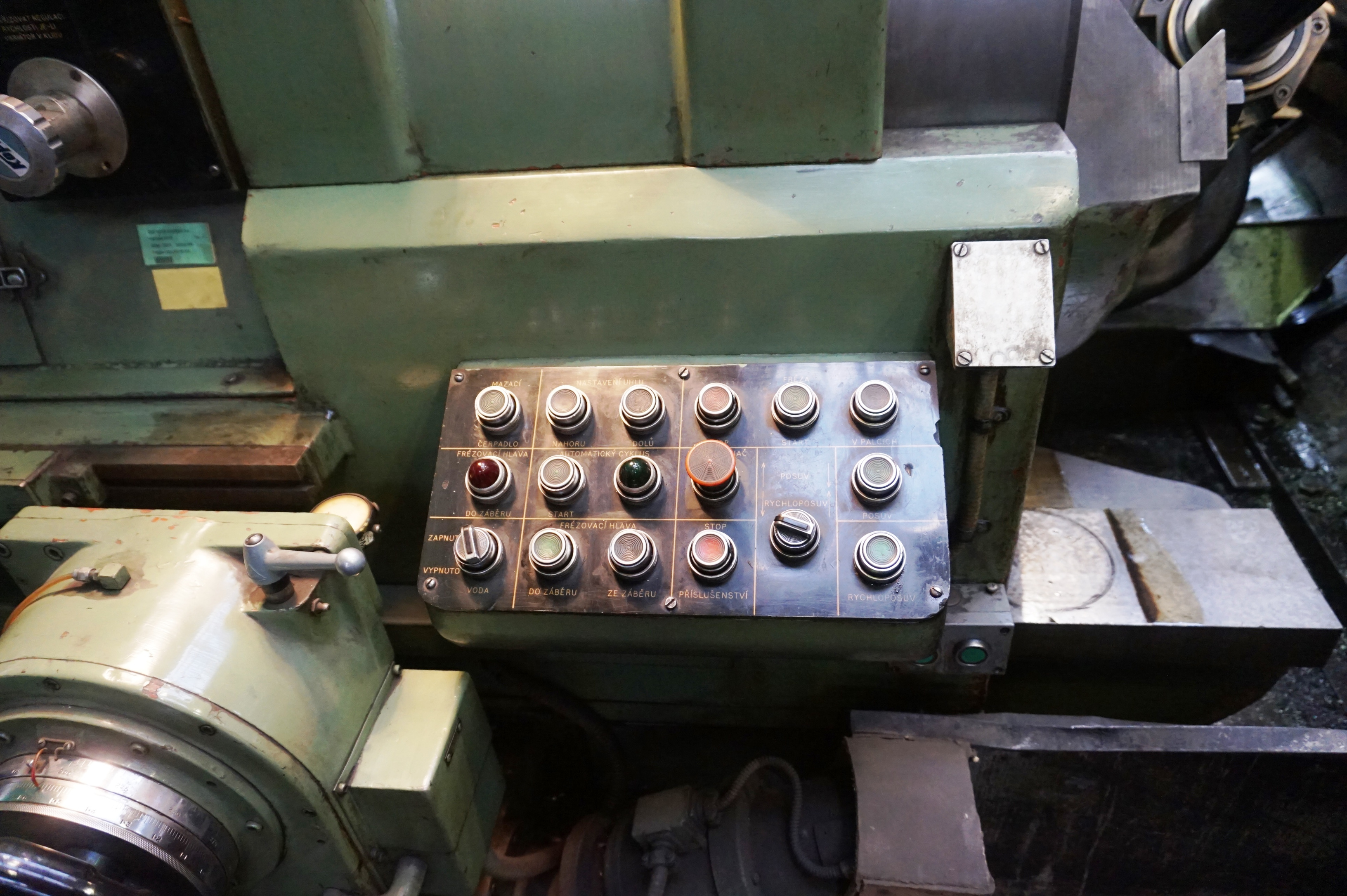 Holroyd Model 5AC Pump Rotor Milling Machine