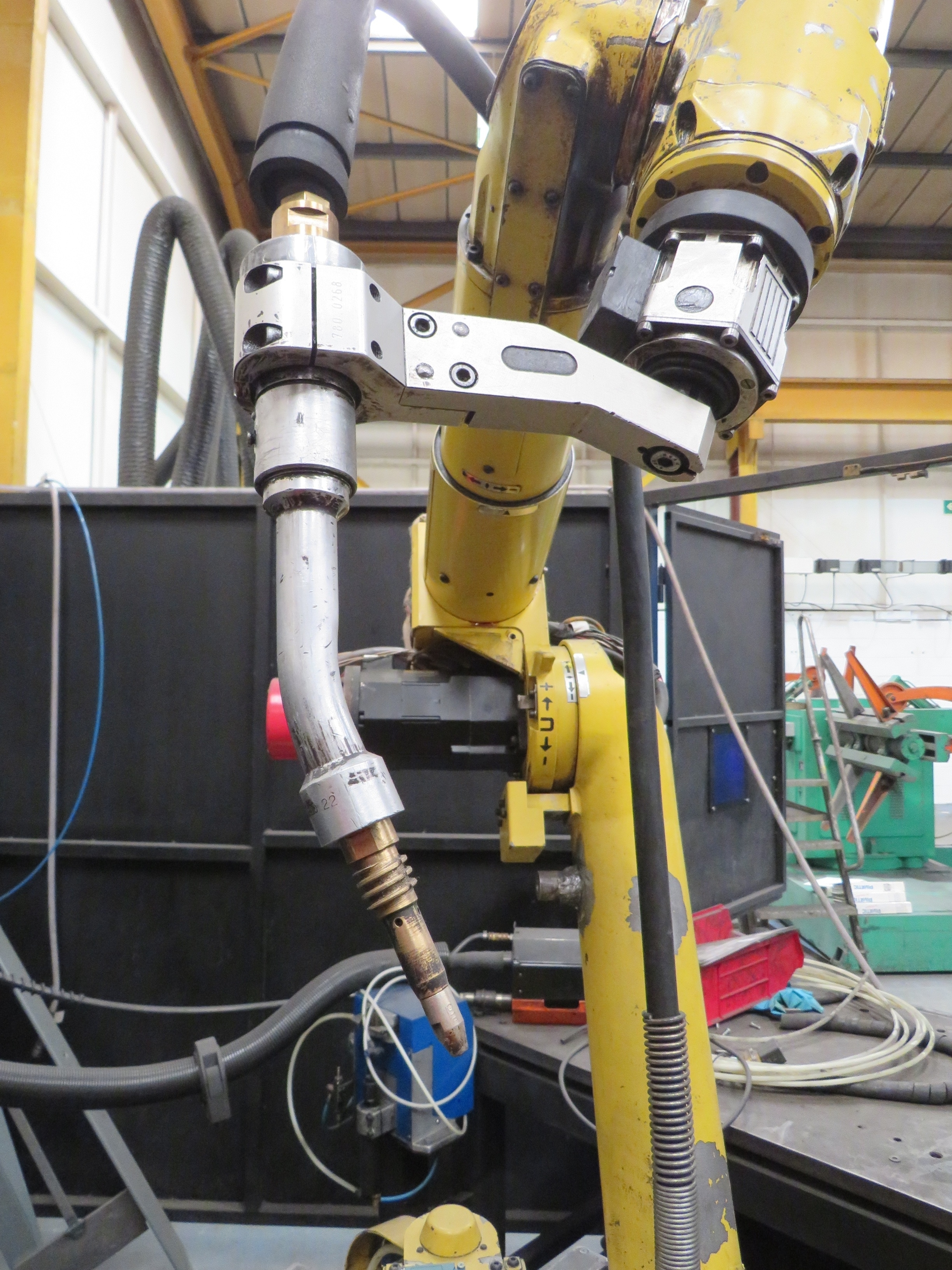 Fanuc Welding Robot with MIG & Exctraction