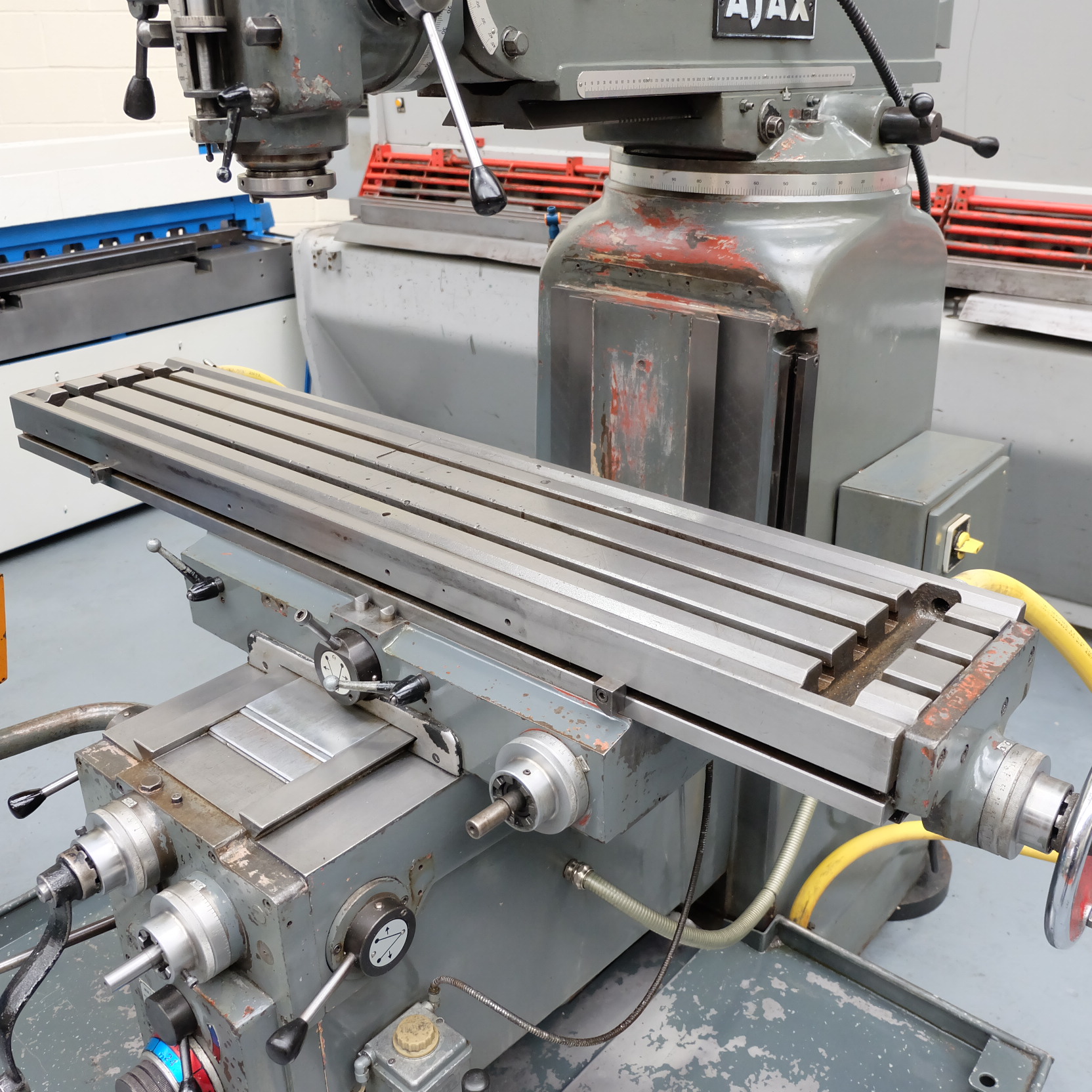 Ajax AJT-4 Turret Milling Machine