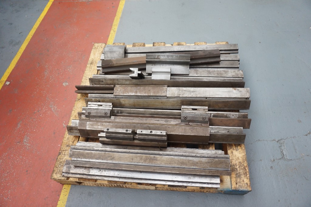 Edwards Pearson Type RT4 150/4100 Hydraulic Press Brake