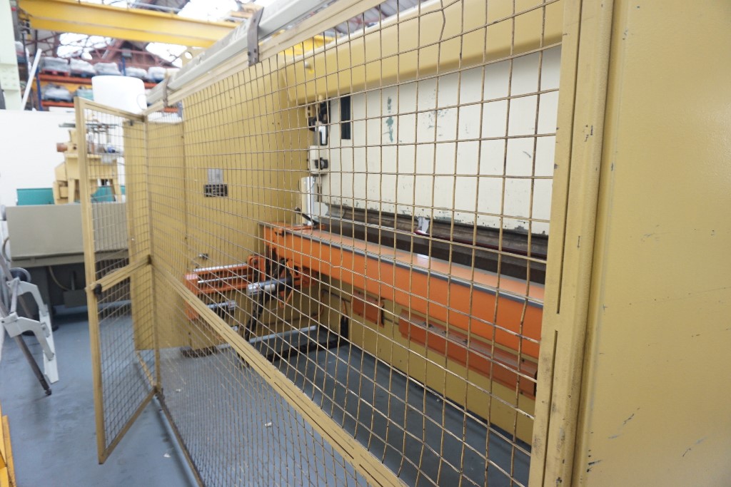 Edwards Pearson Type RT4 150/4100 Hydraulic Press Brake