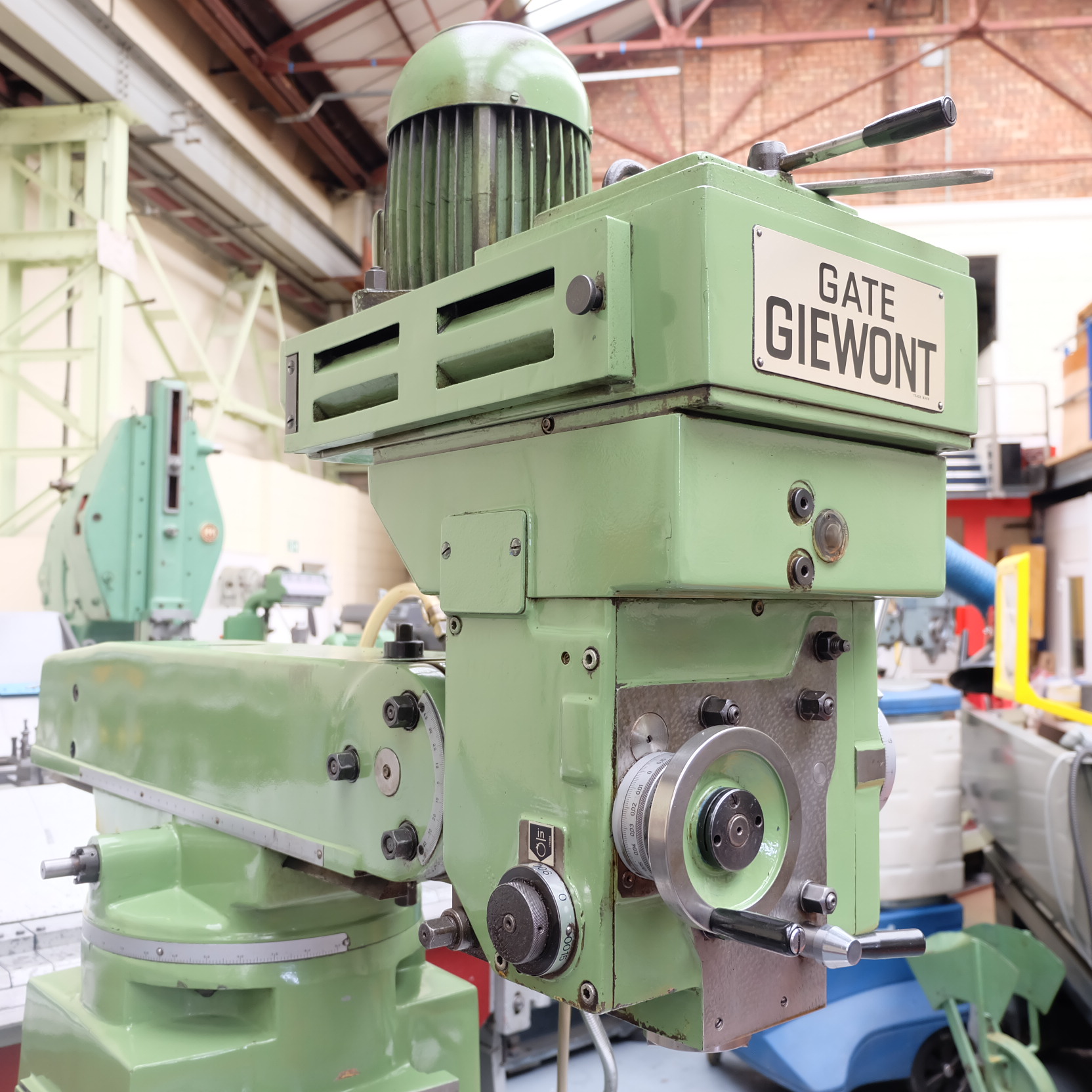 Gate Giewont Turret Milling Machine