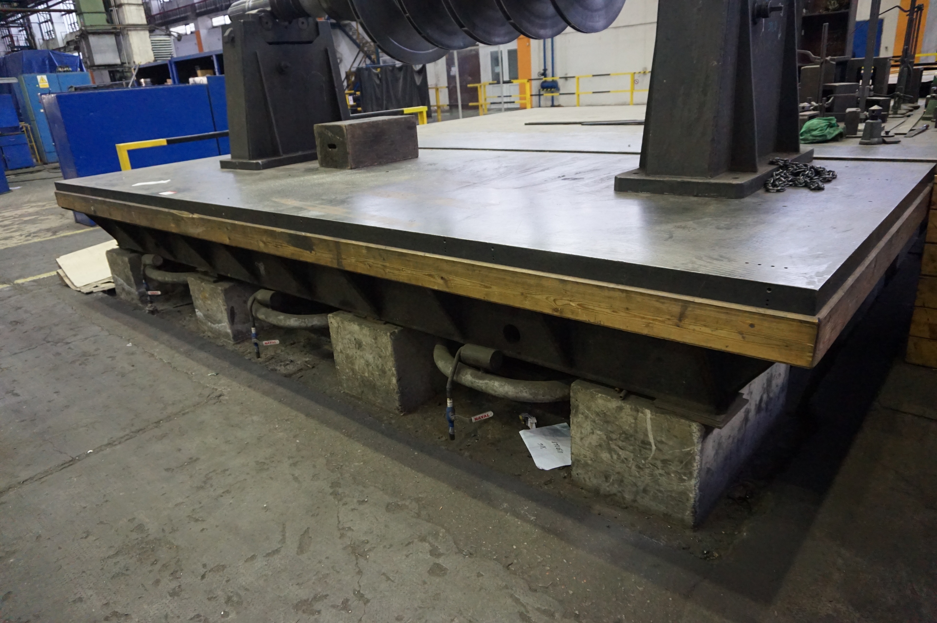 Heated Steel Table 5m x 3m