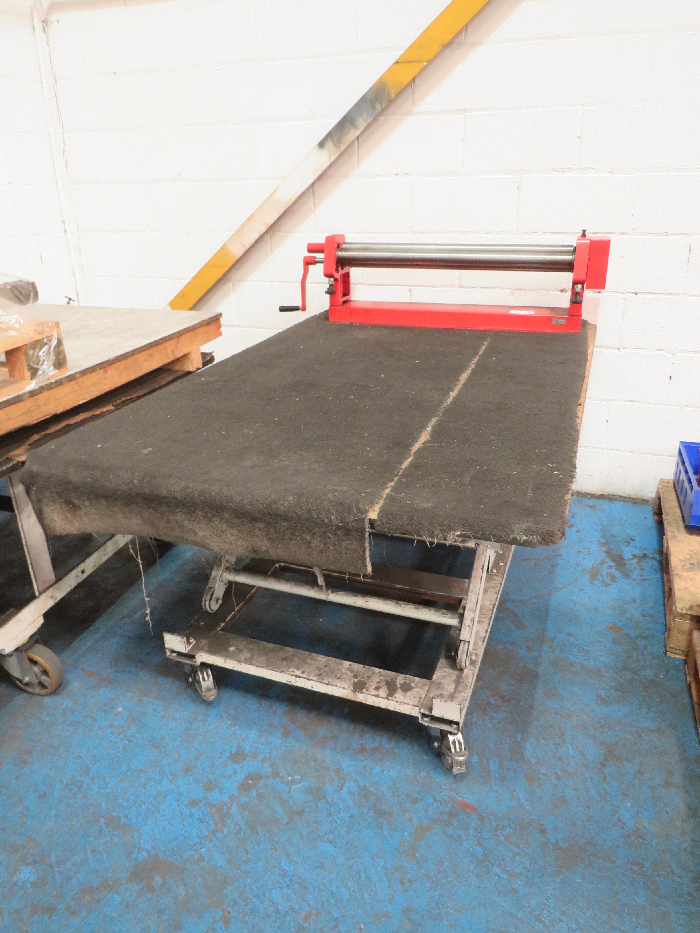 Trolley with Set of 920mm Pyramid Rolls