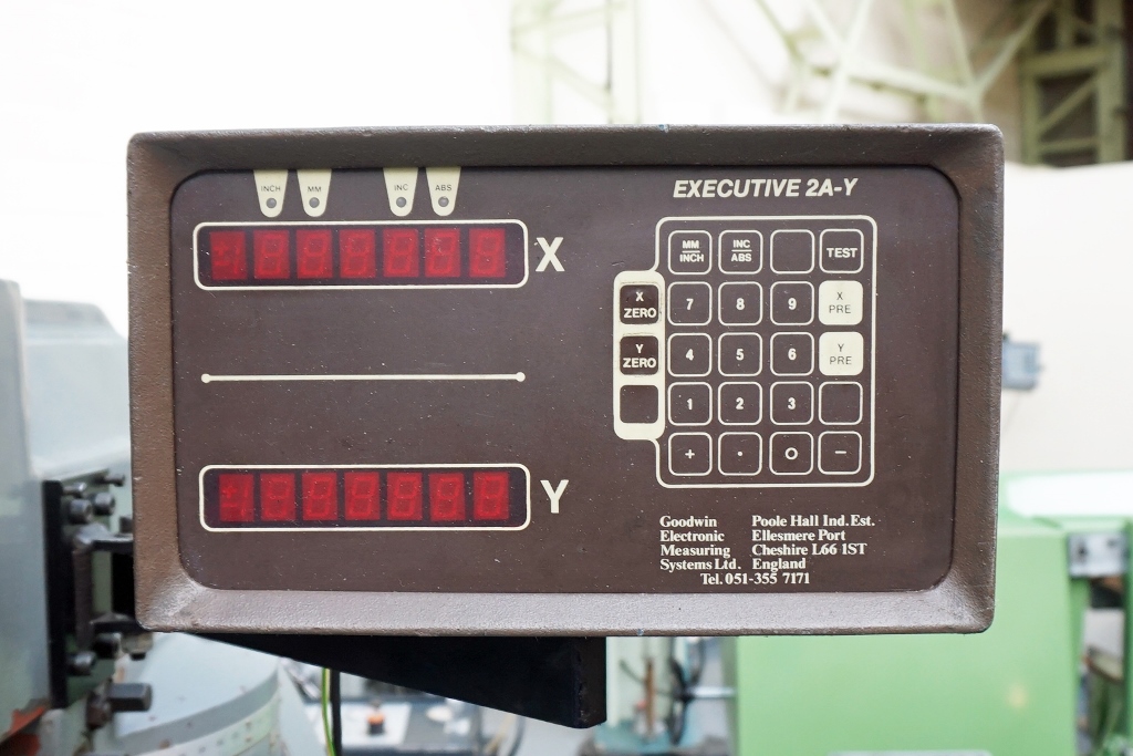 Semco Type LC-20VS Turret Milling Machine